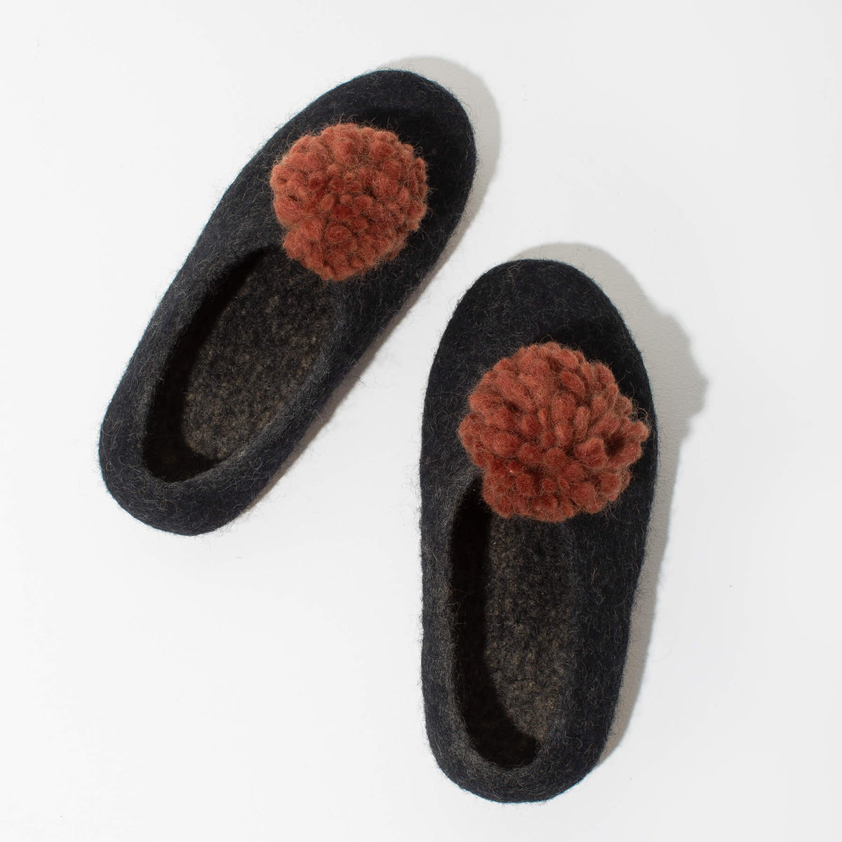 Cozy Slippers - Modern, Minimal & Ethically Made | MULXIPLY